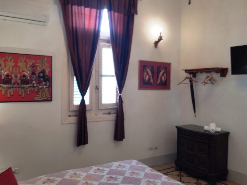 Cuba accommodation: room in Vedado - Havana Indoors 1936